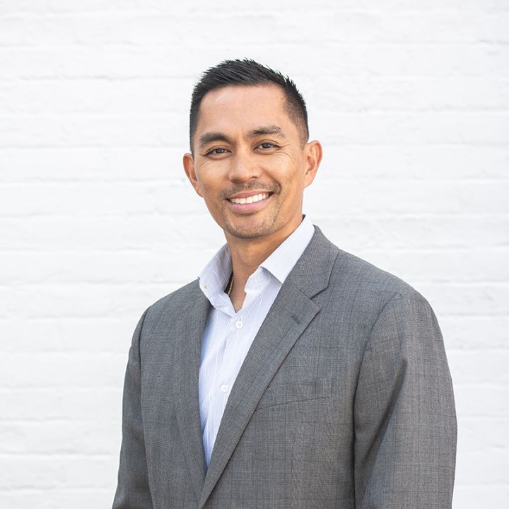 Alvin Lapitan - The Broker